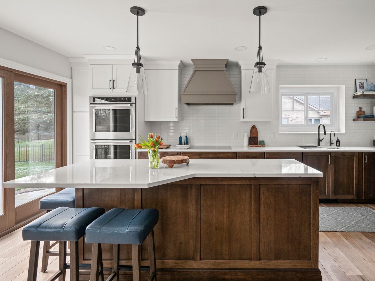 Mid Century Modern Meets Transitional Style to create an Entertainer's ...